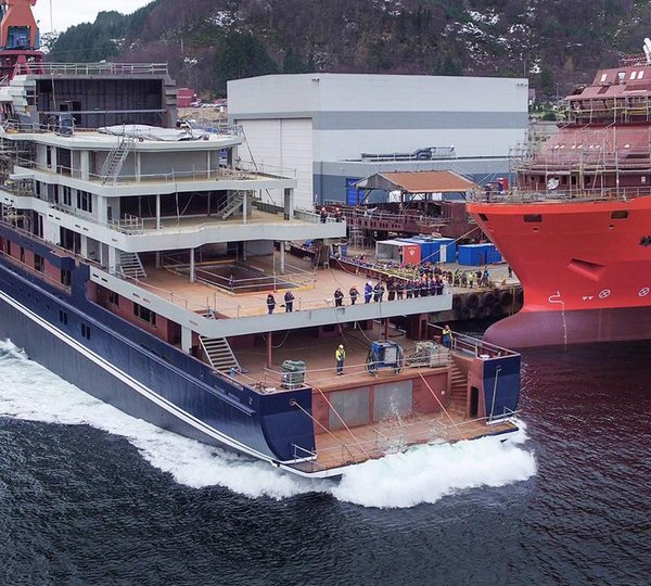 Yacht MULTIVERSE, Kleven | CHARTERWORLD Luxury Superyacht Charters